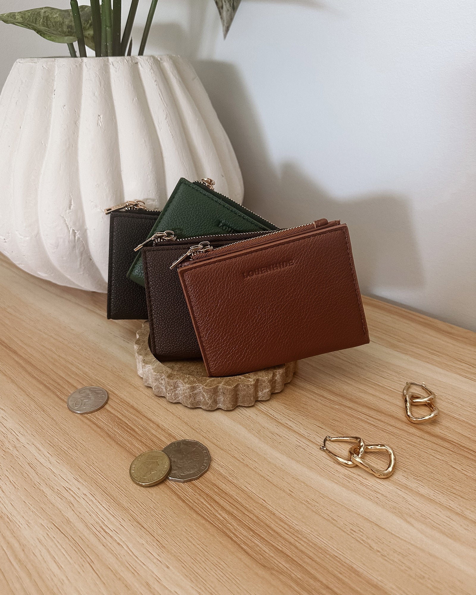 Buy The Lily Wallet - Black Online – Louenhide