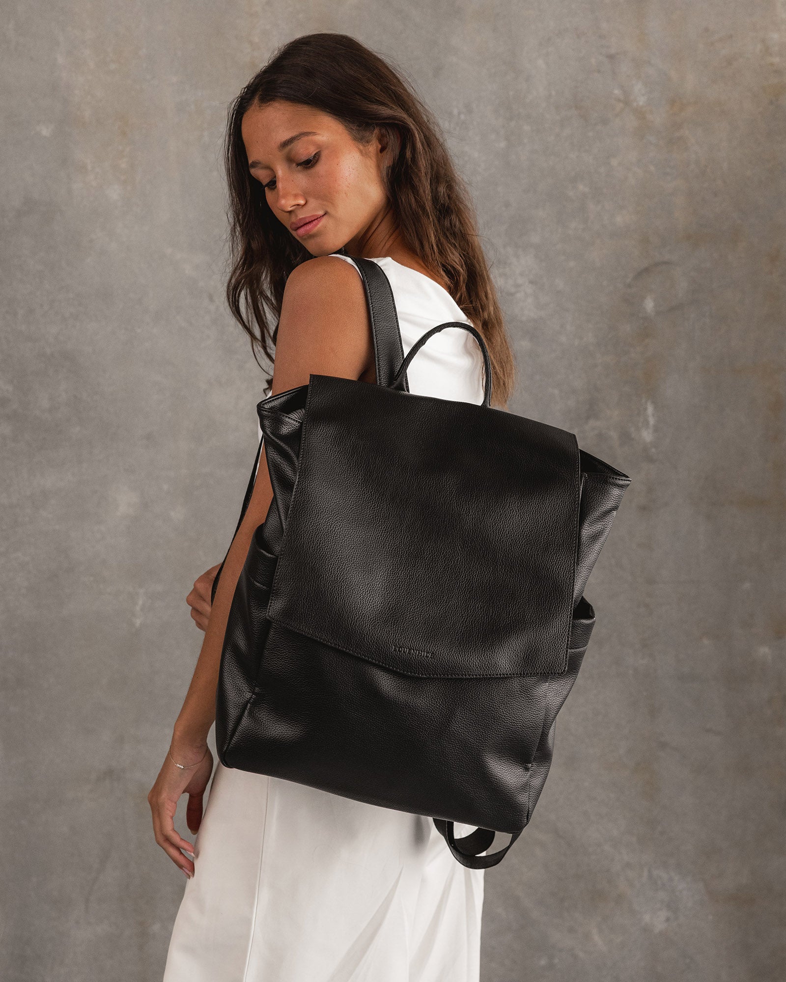 Buy The Drew Backpack - Black Online – Louenhide