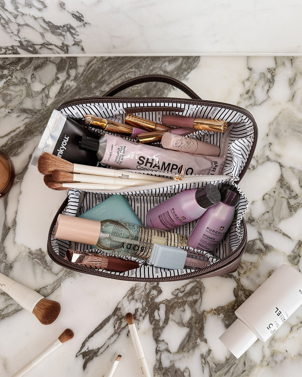 Ellis Makeup Bag in Black – Travel Ready Cosmetic Bag
