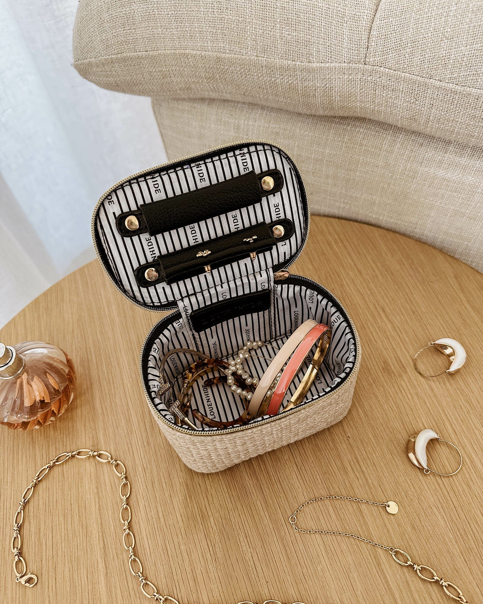 Buy The Trudy Jewellery Box - Natural Black Online – Louenhide
